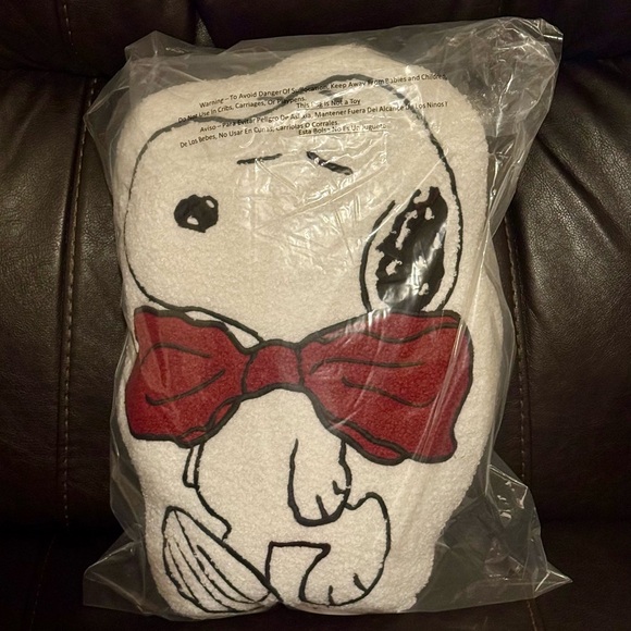 Peanuts | Holiday | Snoopy Plush Pillow With Red Bow | Poshmark
